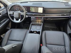 Pelēks Hyundai Santa Fe 2024 Rīga, ar dzinēja tilpumu 1.60 L un nobraukumu 13 tūkst. km par 44000 €, foto 9 vietnē AUTOMOTO.COM.LV