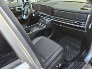 Pelēks Hyundai Santa Fe 2024 Rīga, ar dzinēja tilpumu 1.60 L un nobraukumu 13 tūkst. km par 44000 €, foto 10 vietnē AUTOMOTO.COM.LV