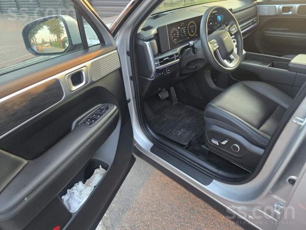 Hyundai Santa Fe 2024 Rīga vietnē Pelēks Hyundai Santa Fe 2024 Rīga, ar dzinēja tilpumu 1.60 L un nobraukumu 13 tūkst. km par 42000 €, foto 8 vietnē AUTOMOTO.COM.LV