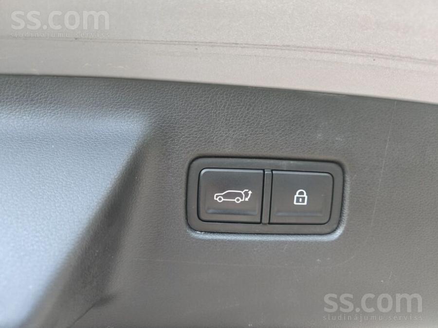 Pelēks Hyundai Santa Fe 2024 Rīga, ar dzinēja tilpumu 1.60 L un nobraukumu 13 tūkst. km par 42000 €, foto 15 vietnē AUTOMOTO.COM.LV