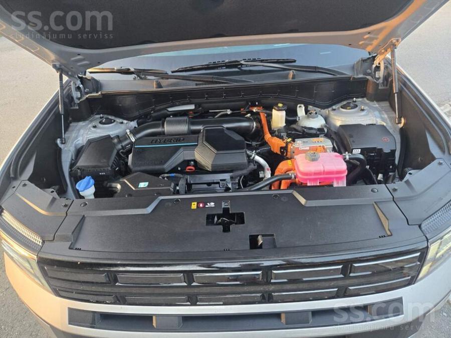 Pelēks Hyundai Santa Fe 2024 Rīga, ar dzinēja tilpumu 1.60 L un nobraukumu 13 tūkst. km par 42000 €, foto 19 vietnē AUTOMOTO.COM.LV