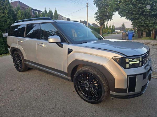 Pelēks Hyundai Santa Fe 2024 Šauļi, ar dzinēja tilpumu 1.60 L un nobraukumu 15 tūkst. km par 43900 €, foto 1 vietnē AUTOMOTO.COM.LV