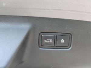 Grey Hyundai Santa Fe 2024 in Siauliai, with an engine capacity of 1.60 L and mileage of 15 thousand km for 43900 €, photo 22 on AUTOMOTO.COM.LV
