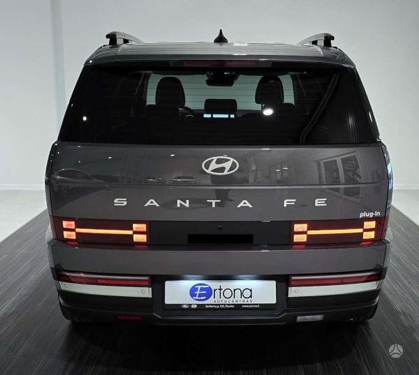 Grey Hyundai Santa Fe 2025 in Siauliai, with an engine capacity of 1.60 L and mileage of 9 thousand km for 54900 €, photo 12 on AUTOMOTO.COM.LV