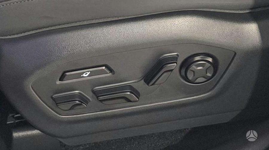 Grey Hyundai Santa Fe 2025 in Siauliai, with an engine capacity of 1.60 L and mileage of 58 thousand km for 46900 €, photo 17 on AUTOMOTO.COM.LV