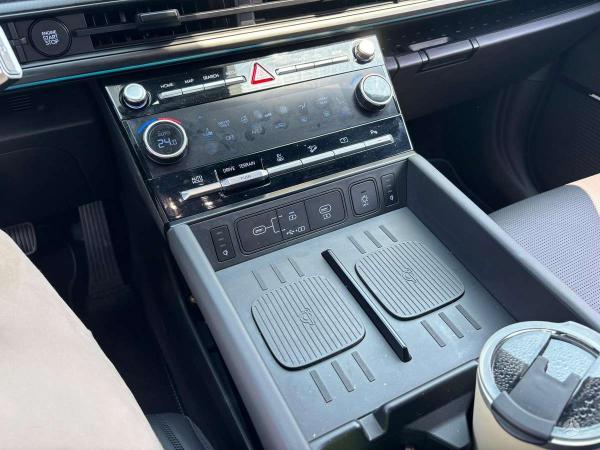 Pelēks Hyundai Santa Fe 2025 Šauļi, ar dzinēja tilpumu 1.60 L un nobraukumu 25 tūkst. km par 31500 €, foto 7 vietnē AUTOMOTO.COM.LV