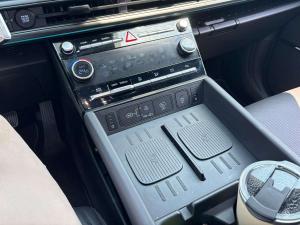Pelēks Hyundai Santa Fe 2025 Šauļi, ar dzinēja tilpumu 1.60 L un nobraukumu 25 tūkst. km par 31500 €, foto 8 vietnē AUTOMOTO.COM.LV