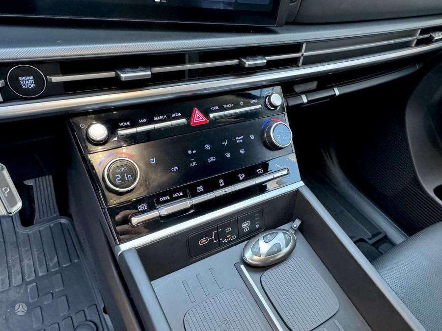 Pelēks Hyundai Santa Fe 2025 Viļņa, ar dzinēja tilpumu 2.50 L un nobraukumu 33 tūkst. km par 34999 €, foto 20 vietnē AUTOMOTO.COM.LV