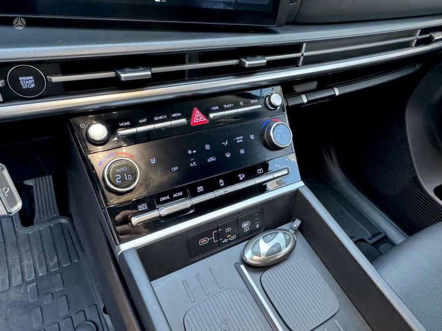 Pelēks Hyundai Santa Fe 2025 Viļņa, ar dzinēja tilpumu 2.50 L un nobraukumu 33 tūkst. km par 31999 €, foto 16 vietnē AUTOMOTO.COM.LV