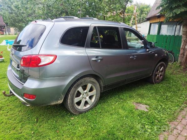 Pelēks Hyundai Santa Fe 2006 Rēzekne, ar dzinēja tilpumu 2.20 L un nobraukumu 350 tūkst. km par 3000 €, foto 3 vietnē AUTOMOTO.COM.LV