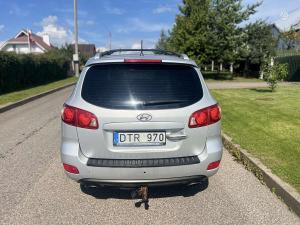 Grey Hyundai Santa Fe 2008 in Vilnius, with an engine capacity of 2.19 L and mileage of 354 thousand km for 2500 €, photo 7 on AUTOMOTO.COM.LV