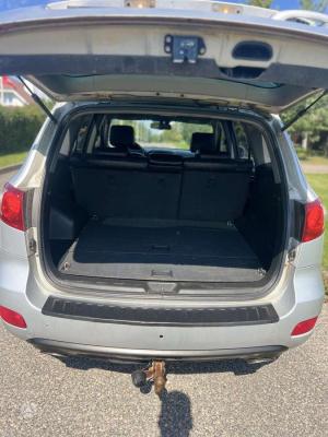 Grey Hyundai Santa Fe 2008 in Vilnius, with an engine capacity of 2.19 L and mileage of 354 thousand km for 2500 €, photo 10 on AUTOMOTO.COM.LV