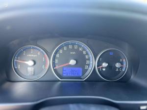 Grey Hyundai Santa Fe 2008 in Vilnius, with an engine capacity of 2.19 L and mileage of 354 thousand km for 2500 €, photo 15 on AUTOMOTO.COM.LV