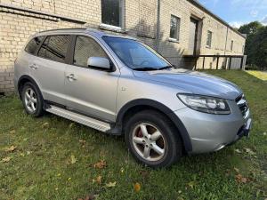 Pelēks Hyundai Santa Fe 2008 Plungė, ar dzinēja tilpumu 2.19 L un nobraukumu 248 tūkst. km par 2500 €, foto  vietnē AUTOMOTO.COM.LV