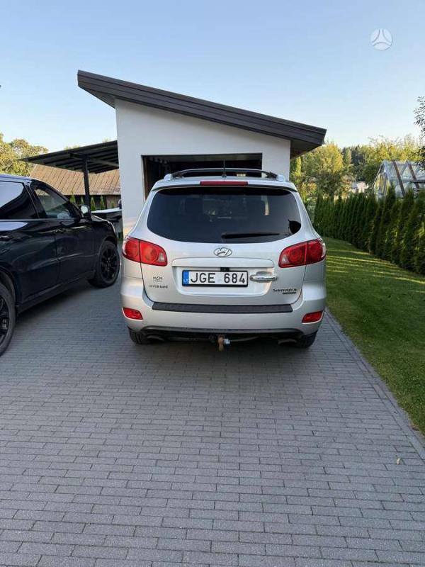 Pelēks Hyundai Santa Fe 2008 Plungė, ar dzinēja tilpumu 2.19 L un nobraukumu 248 tūkst. km par 2500 €, foto 6 vietnē AUTOMOTO.COM.LV