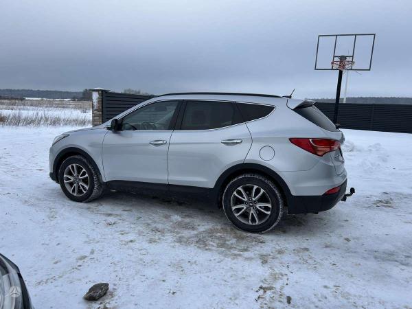 Pelēks Hyundai Santa Fe 2015 Kretinga, ar dzinēja tilpumu 2.00 L un nobraukumu 204 tūkst. km par 12650 €, foto 9 vietnē AUTOMOTO.COM.LV