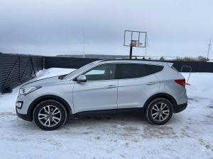 Grey Hyundai Santa Fe 2015 in Kretinga, with an engine capacity of 2.00 L and mileage of 204 thousand km for 12650 €, photo 10 on AUTOMOTO.COM.LV
