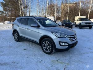 Grey Hyundai Santa Fe 2015 in Kretinga, with an engine capacity of 2.00 L and mileage of 204 thousand km for 12650 €, photo 8 on AUTOMOTO.COM.LV