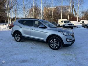 Grey Hyundai Santa Fe 2015 in Kretinga, with an engine capacity of 2.00 L and mileage of 204 thousand km for 12650 €, photo 9 on AUTOMOTO.COM.LV