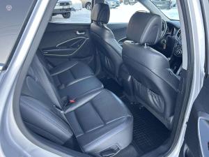 Grey Hyundai Santa Fe 2015 in Kretinga, with an engine capacity of 2.00 L and mileage of 204 thousand km for 12650 €, photo 15 on AUTOMOTO.COM.LV