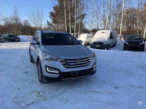 Pelēks Hyundai Santa Fe 2015 Kretinga, ar dzinēja tilpumu 2.00 L un nobraukumu 204 tūkst. km par 11950 €, foto 4 vietnē AUTOMOTO.COM.LV