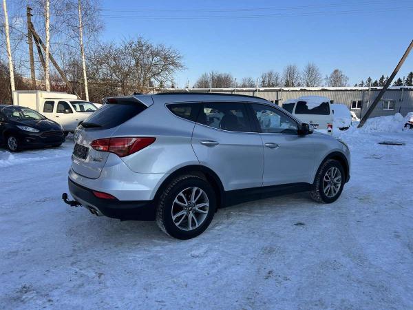 Pelēks Hyundai Santa Fe 2015 Kretinga, ar dzinēja tilpumu 2.00 L un nobraukumu 204 tūkst. km par 11950 €, foto 7 vietnē AUTOMOTO.COM.LV