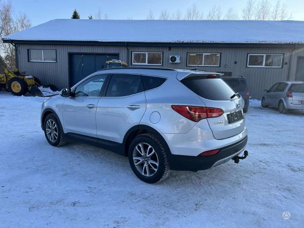 Pelēks Hyundai Santa Fe 2015 Kretinga, ar dzinēja tilpumu 2.00 L un nobraukumu 204 tūkst. km par 11950 €, foto 9 vietnē AUTOMOTO.COM.LV