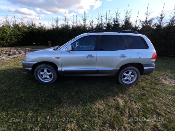 Grey Hyundai Santa Fe 2005 in Tallinn, with an engine capacity of 2.00 L and mileage of 214 thousand km for 2999 €, photo 2 on AUTOMOTO.COM.LV