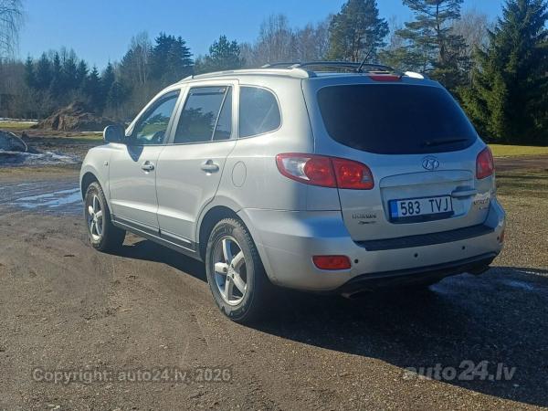 Pelēks Hyundai Santa Fe 2007 Elva, ar dzinēja tilpumu 2.20 L un nobraukumu 336 tūkst. km par 3500 €, foto 4 vietnē AUTOMOTO.COM.LV