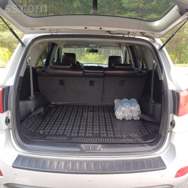 Pelēks Hyundai Santa Fe 2007 Rīga, ar dzinēja tilpumu 2.20 L un nobraukumu 250 tūkst. km par 4000 €, foto 7 vietnē AUTOMOTO.COM.LV