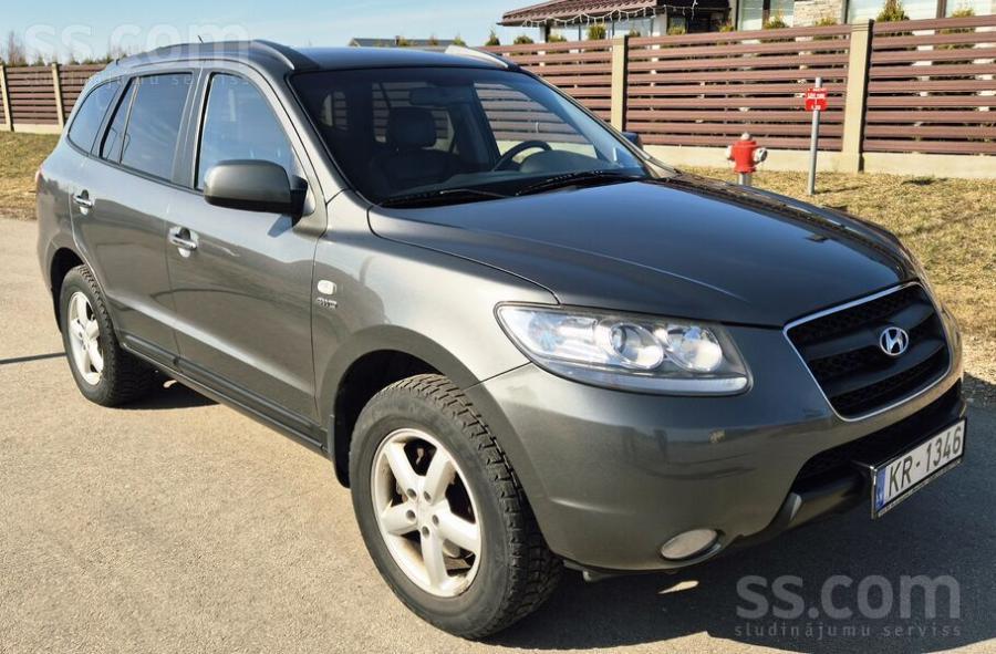 Pelēks Hyundai Santa Fe 2009 Rīga, ar dzinēja tilpumu 2.20 L un nobraukumu 200 tūkst. km par 4900 €, foto 1 vietnē AUTOMOTO.COM.LV