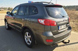 Pelēks Hyundai Santa Fe 2009 Rīga, ar dzinēja tilpumu 2.20 L un nobraukumu 200 tūkst. km par 4900 €, foto 3 vietnē AUTOMOTO.COM.LV
