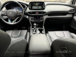 Grey Hyundai Santa Fe 2019 in Tallinn, with an engine capacity of 2.20 L and mileage of 83 thousand km for 36580 €, photo 14 on AUTOMOTO.COM.LV