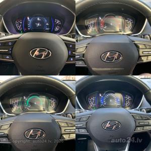 Grey Hyundai Santa Fe 2019 in Tallinn, with an engine capacity of 2.20 L and mileage of 86 thousand km for 34550 €, photo 21 on AUTOMOTO.COM.LV