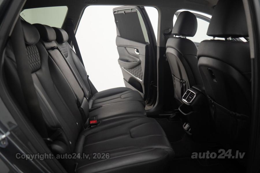 Pelēks Hyundai Santa Fe 2020 Tallina, ar dzinēja tilpumu 2.20 L un nobraukumu 105 tūkst. km par 22999 €, foto 12 vietnē AUTOMOTO.COM.LV