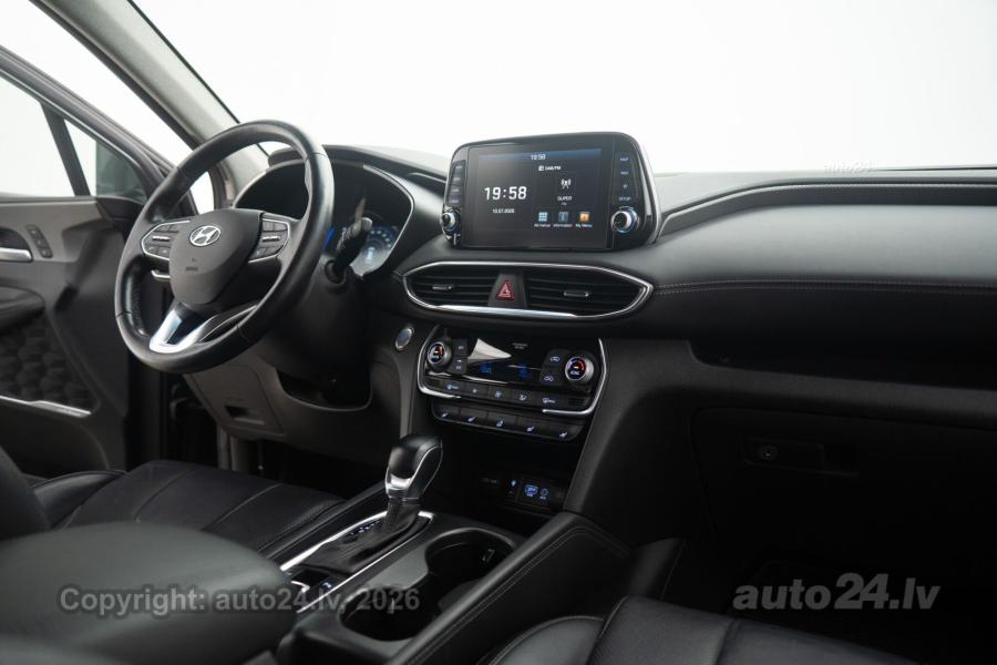 Pelēks Hyundai Santa Fe 2020 Tallina, ar dzinēja tilpumu 2.20 L un nobraukumu 105 tūkst. km par 22999 €, foto 14 vietnē AUTOMOTO.COM.LV