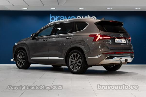 Pelēks Hyundai Santa Fe 2022 Tallina, ar dzinēja tilpumu 2.15 L un nobraukumu 31 tūkst. km par 38900 €, foto 4 vietnē AUTOMOTO.COM.LV