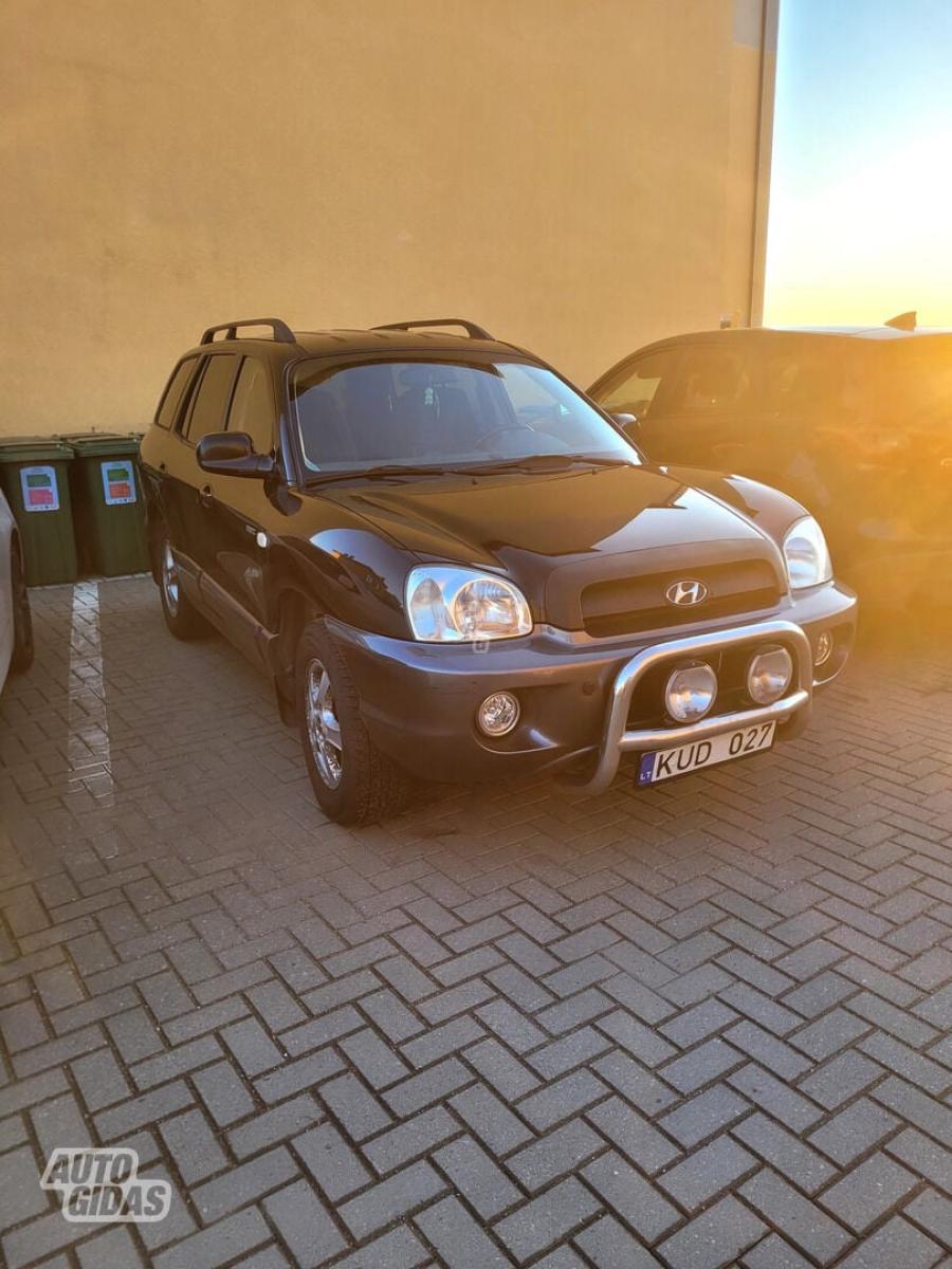 Hyundai Santa Fe 2006 in Kaunas, with an engine capacity of 2.40 L and mileage of 299 thousand km for 1500 €, photo 1 on AUTOMOTO.COM.LV