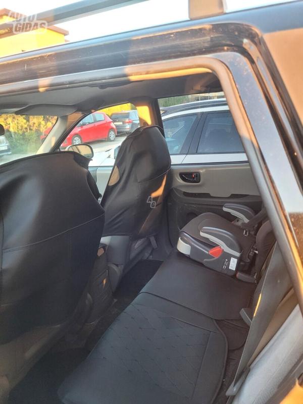 Hyundai Santa Fe 2006 in Kaunas, with an engine capacity of 2.40 L and mileage of 299 thousand km for 1500 €, photo 5 on AUTOMOTO.COM.LV