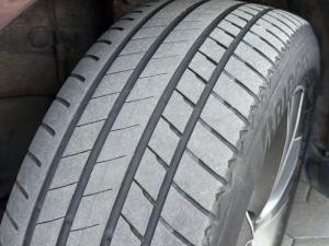 Sarkans Hyundai Santa Fe 2007 Rīga, ar dzinēja tilpumu 2.20 L un nobraukumu 313 tūkst. km par 2990 €, foto 16 vietnē AUTOMOTO.COM.LV