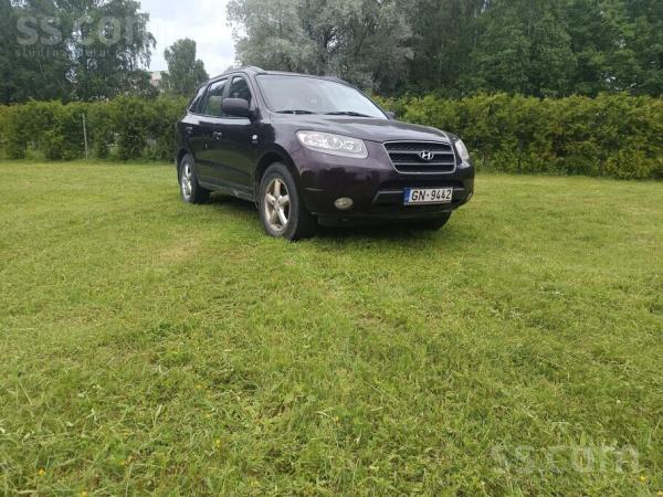Sarkans Hyundai Santa Fe 2007 Cēsis, ar dzinēja tilpumu 2.20 L un nobraukumu 436 tūkst. km par 2700 €, foto 3 vietnē AUTOMOTO.COM.LV