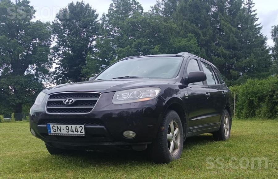 Sarkans Hyundai Santa Fe 2007 Cēsis, ar dzinēja tilpumu 2.20 L un nobraukumu 436 tūkst. km par 2650 €, foto 1 vietnē AUTOMOTO.COM.LV