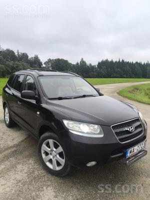 Sarkans Hyundai Santa Fe 2007 Dobele, ar dzinēja tilpumu 2.20 L un nobraukumu 339 tūkst. km par 4300 €, foto  vietnē AUTOMOTO.COM.LV