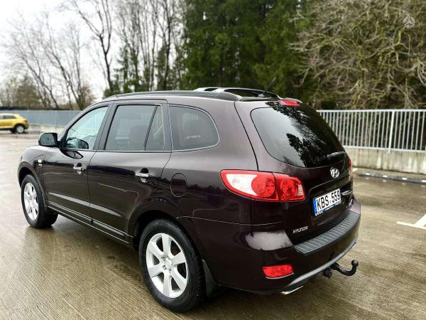 Sarkans Hyundai Santa Fe 2008 Viļņa, ar dzinēja tilpumu 2.20 L un nobraukumu 350 tūkst. km par 3000 €, foto 6 vietnē AUTOMOTO.COM.LV