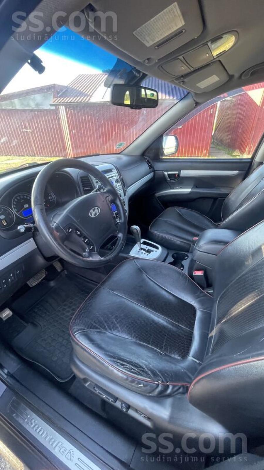 Sarkans Hyundai Santa Fe 2009 Dobele, ar dzinēja tilpumu 2.20 L un nobraukumu 295 tūkst. km par 3800 €, foto 8 vietnē AUTOMOTO.COM.LV
