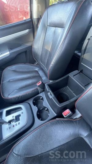 Sarkans Hyundai Santa Fe 2009 Dobele, ar dzinēja tilpumu 2.20 L un nobraukumu 295 tūkst. km par 3800 €, foto 14 vietnē AUTOMOTO.COM.LV