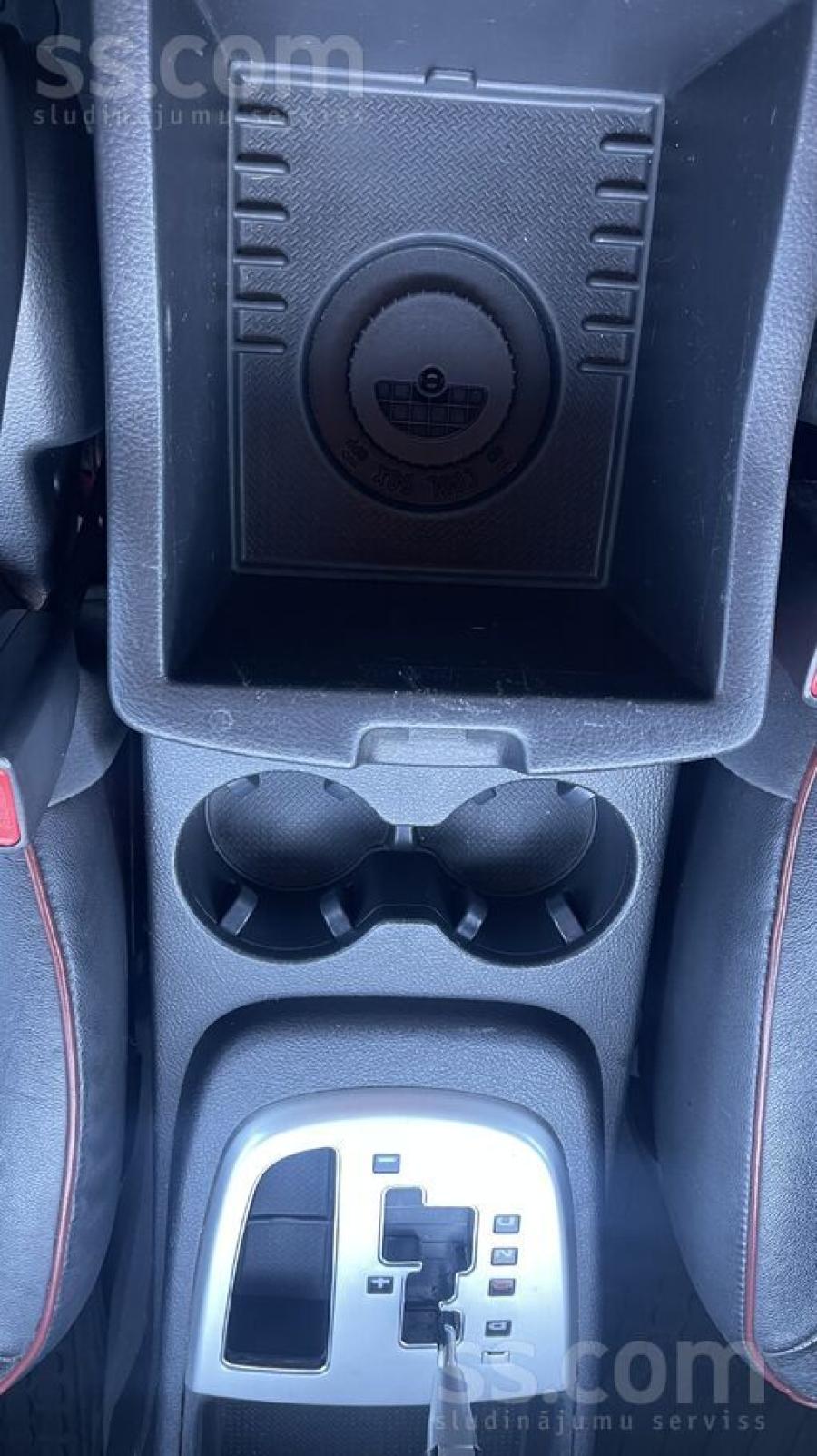 Sarkans Hyundai Santa Fe 2009 Dobele, ar dzinēja tilpumu 2.20 L un nobraukumu 295 tūkst. km par 3800 €, foto 15 vietnē AUTOMOTO.COM.LV