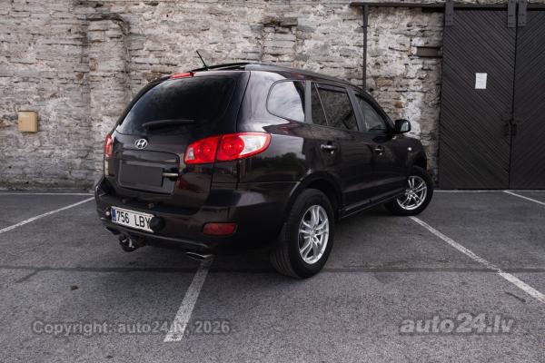 Red Hyundai Santa Fe 2008 in Tallinn, with an engine capacity of 2.70 L and mileage of 280 thousand km for 2899 €, photo 2 on AUTOMOTO.COM.LV