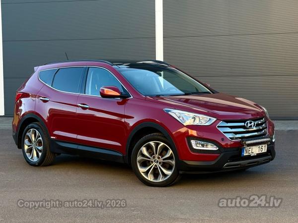 Red Hyundai Santa Fe 2012 in Tallinn, with an engine capacity of 2.20 L and mileage of 243 thousand km for 8990 €, photo 4 on AUTOMOTO.COM.LV