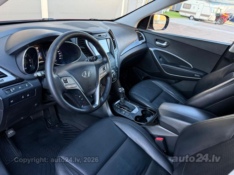 Sarkans Hyundai Santa Fe 2012 Tallina, ar dzinēja tilpumu 2.20 L un nobraukumu 243 tūkst. km par 8990 €, foto 8 vietnē AUTOMOTO.COM.LV